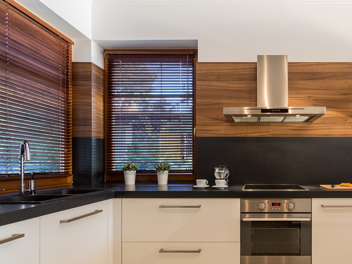 4 Best Kitchen Window Treatment Ideas | Norman Canada