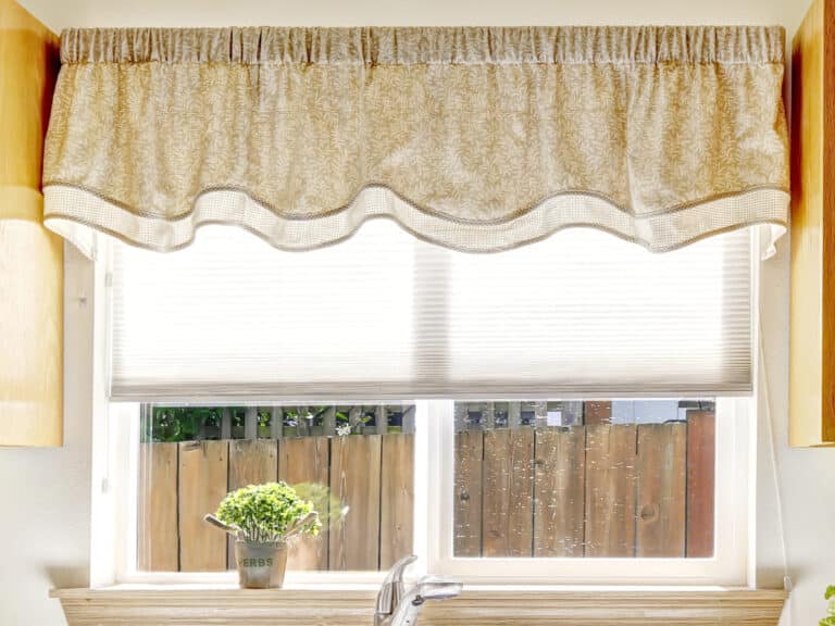 9 Modern Window Valance Ideas | Norman Canada