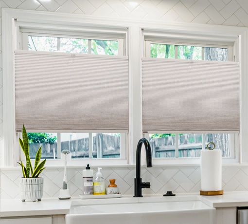 Portrait™ Honeycomb Shades | Norman™ Canada